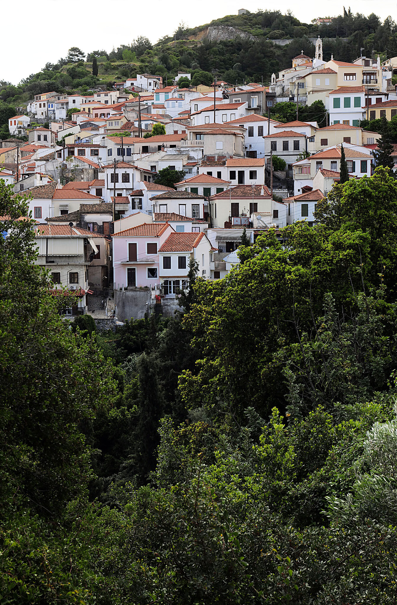 Οδοιπορικό στο Άνω (ή Παλαιό) Βαθύ της Σάμου | travel.gr