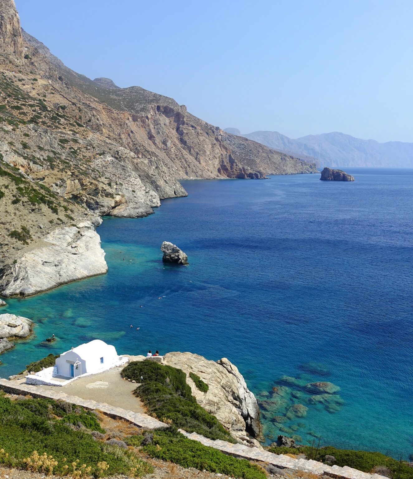 Ένας πλήρης ταξιδιωτικός οδηγός για την Αμοργό 2024 | travel.gr