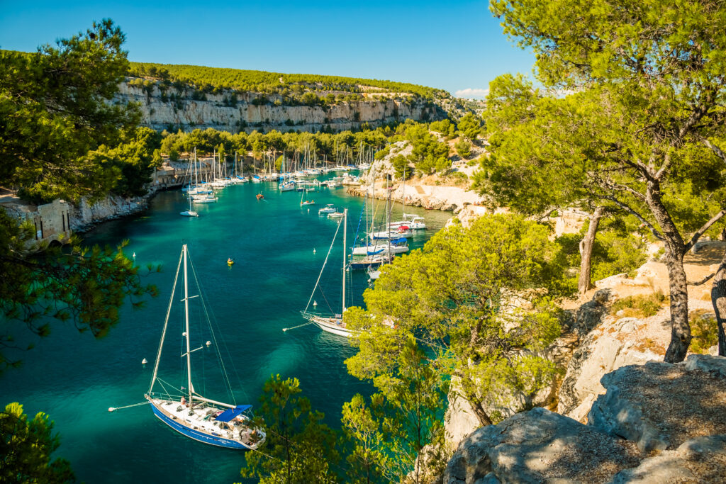 Cassis: Το ψαροχώρι της νότιας Γαλλίας που μοιάζει με ελληνικό νησί