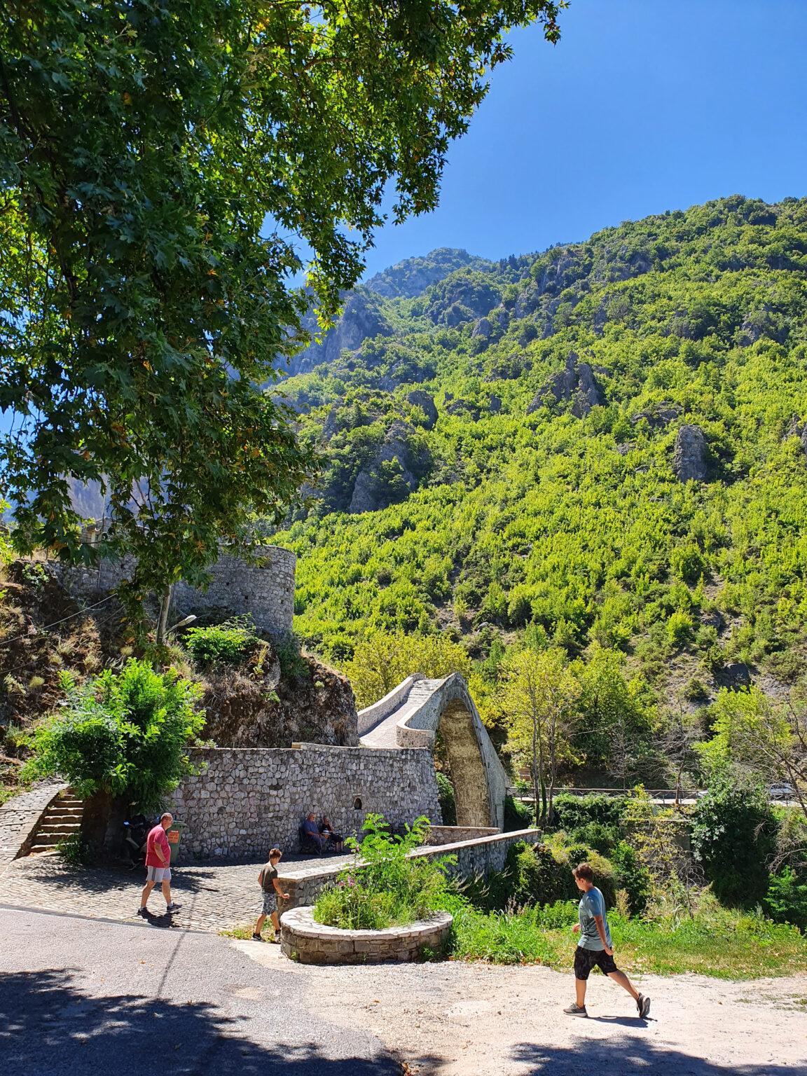 24 ώρες στην Κόνιτσα: Πού να πάτε, τι να δείτε, πού να φάτε | travel.gr
