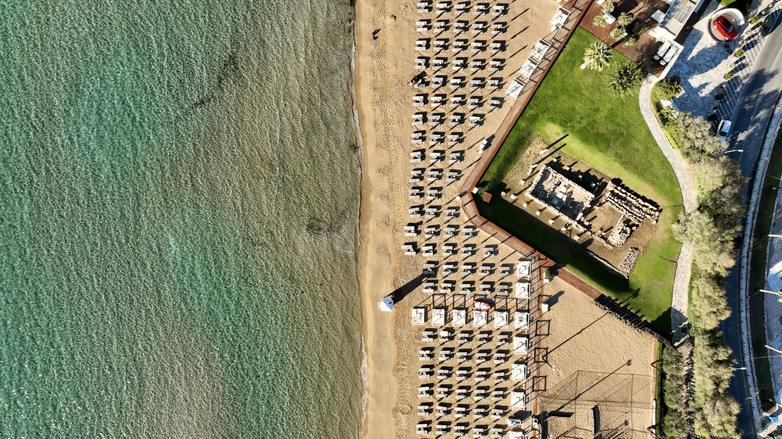 Athens' Best Beaches: Island Vibes Without the Boat Ride | travel.gr