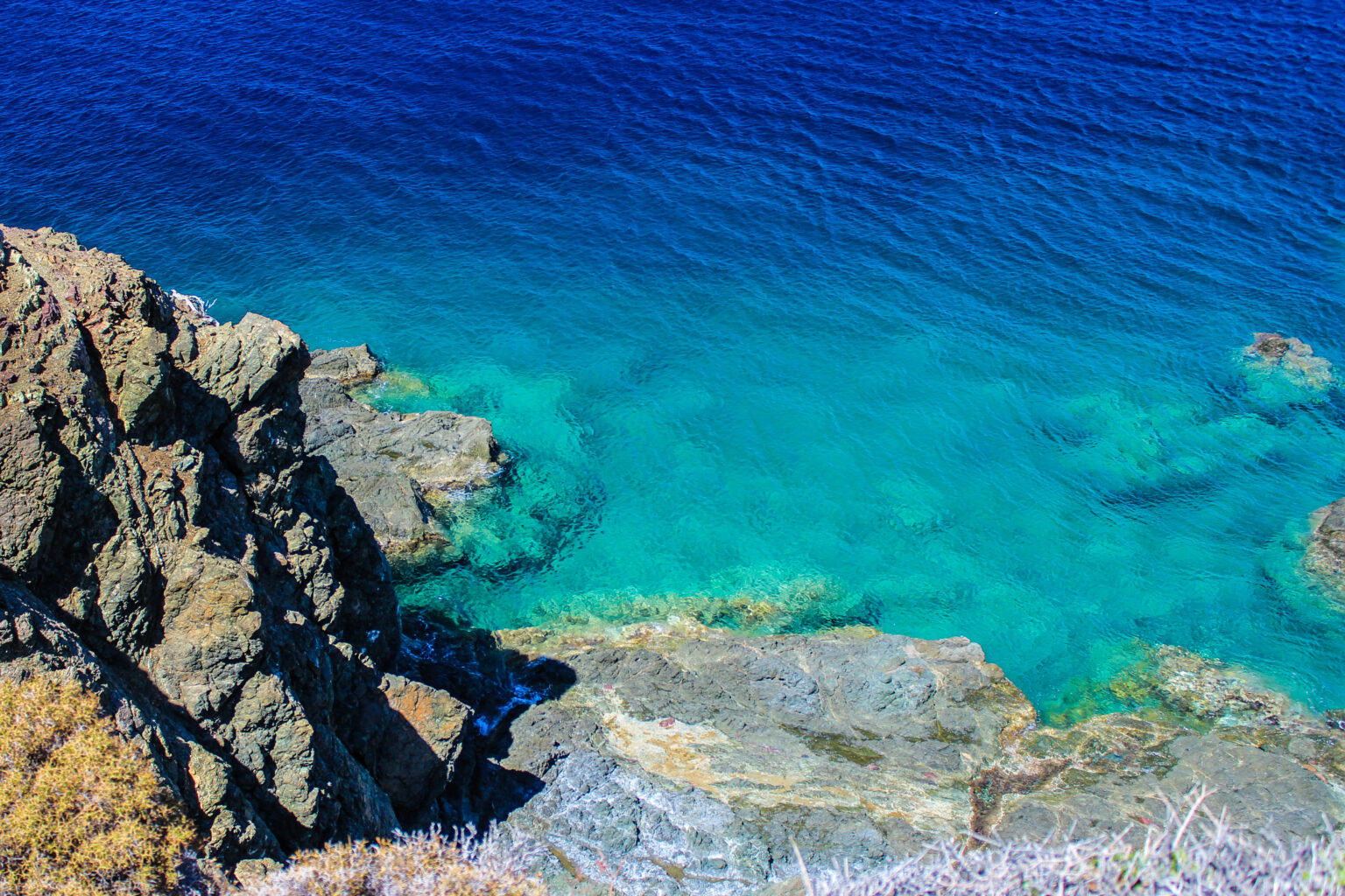 Vatera: Lesvos’ Expansive and Beautiful Beach| travel.gr