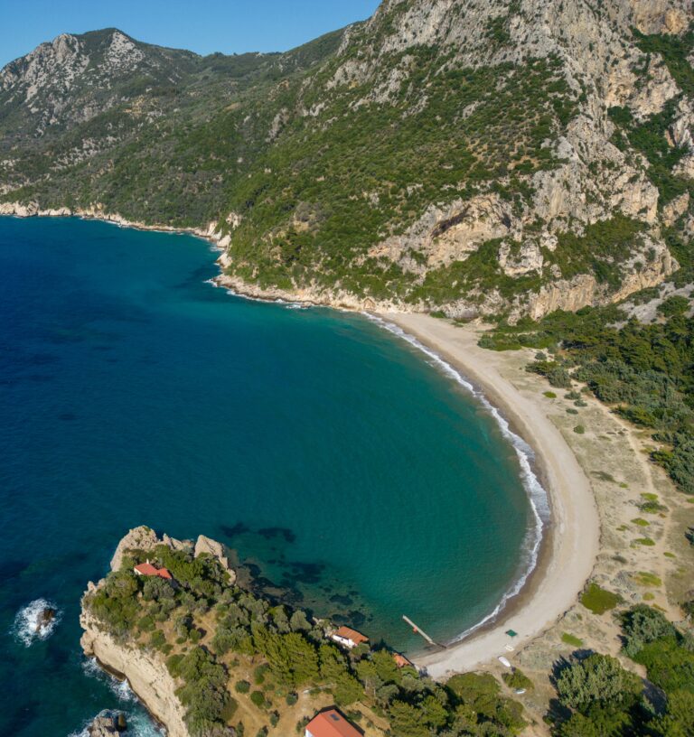 Οι υπέροχες παραλίες της Σάμου | travel.gr