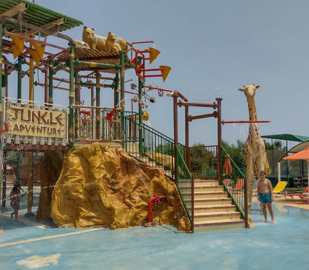 Splash-Landia: Greece’s Waterparks, Turned All the Way Up | Travel.gr/en
