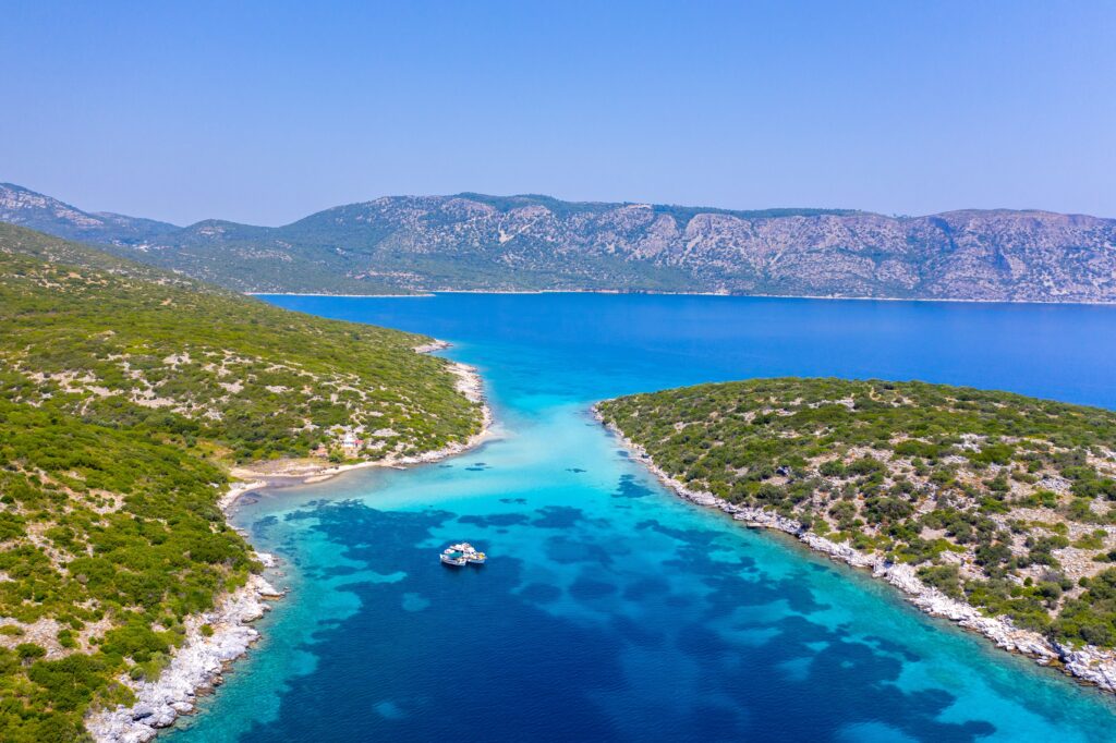 Οι υπέροχες παραλίες της Σάμου | travel.gr