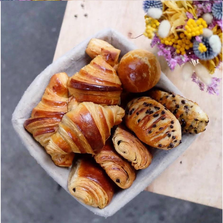 5 στάσεις για pain au chocolat και καφέ στο χέρι στο Παρίσι