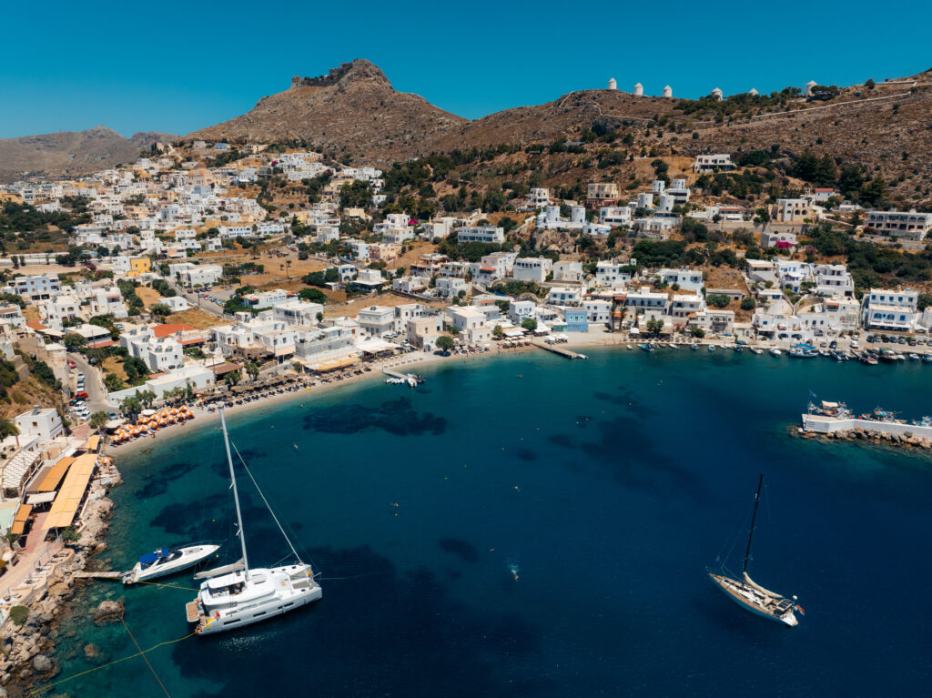 Λέρος: Ένα μωσαϊκό γραφικών οικισμών στο Αιγαίο | travel.gr