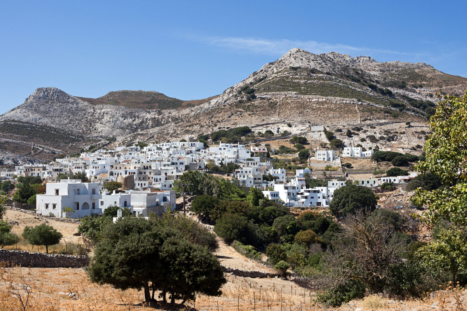 Οδηγός για τη Νάξο: Οι παραλίες το φαγητό η διαμονή | travel.gr