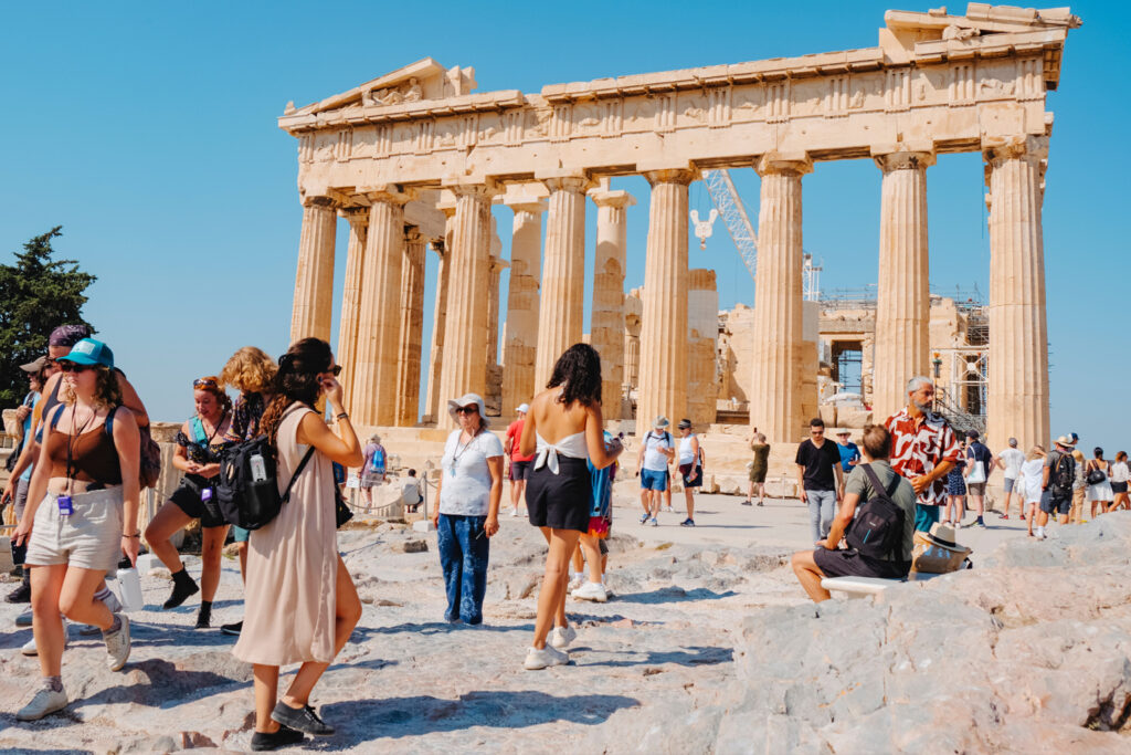 Ένας επιμορφωτικός περίπατος γύρω από την Ακρόπολη: Η Αθήνα με παιδιά