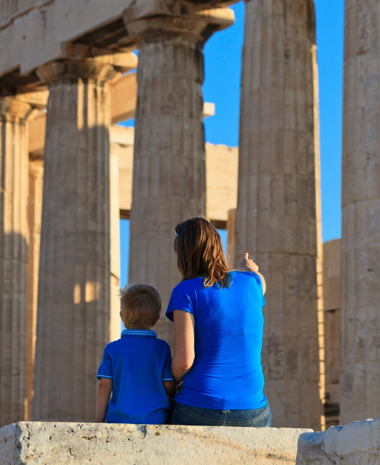Ένας επιμορφωτικός περίπατος γύρω από την Ακρόπολη: Η Αθήνα με παιδιά