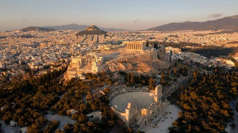 Ένας επιμορφωτικός περίπατος γύρω από την Ακρόπολη: Η Αθήνα με παιδιά