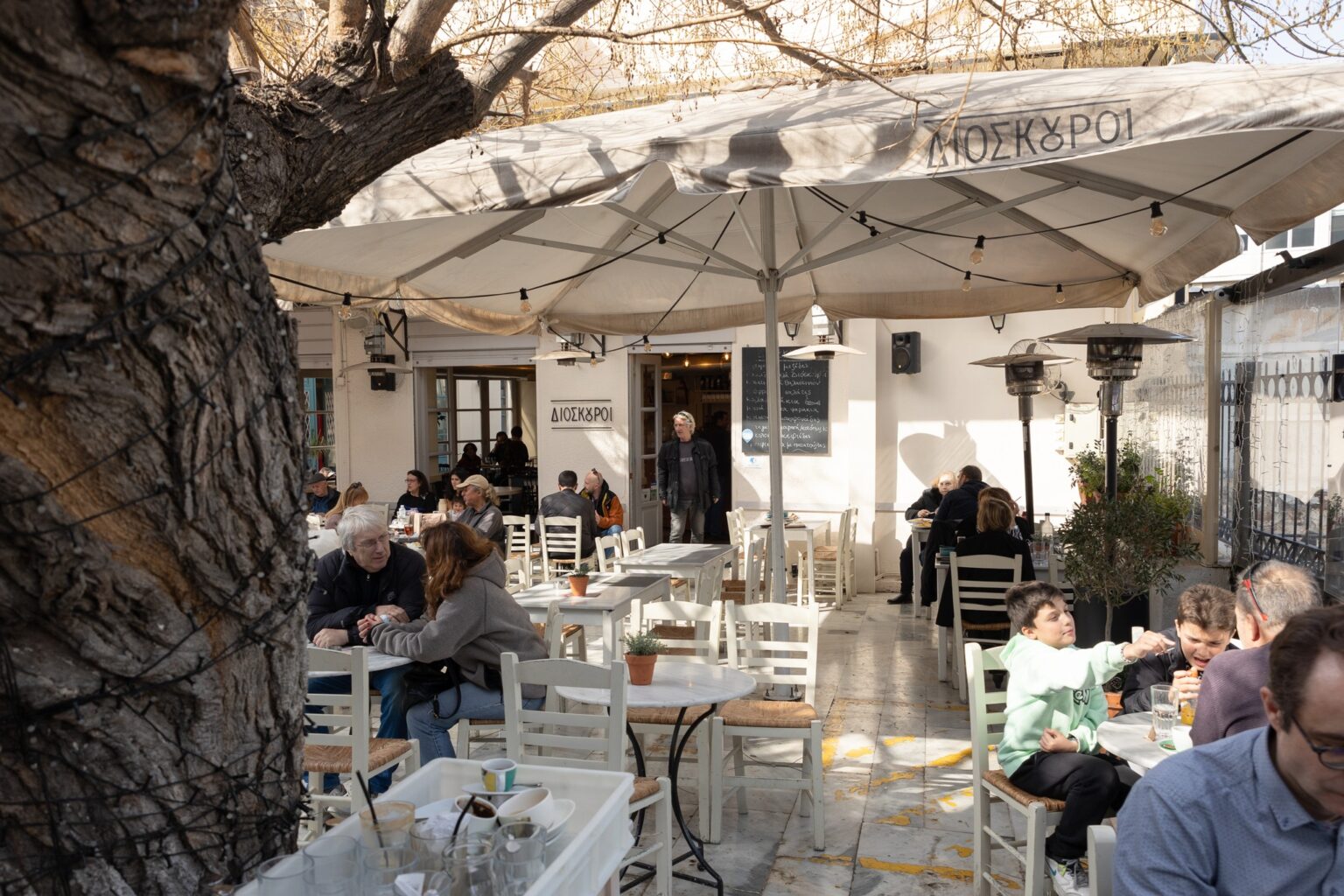 From Nostalgic to Modern: 8 + 8 Best Places to Eat in Plaka | Travel.gr/en