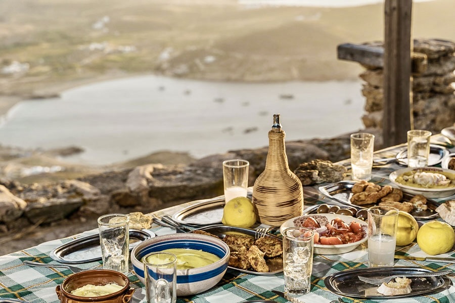 26 Best Restaurants in Mykonos 2025: Our Fine Dining Hotlist | Travel.gr/en