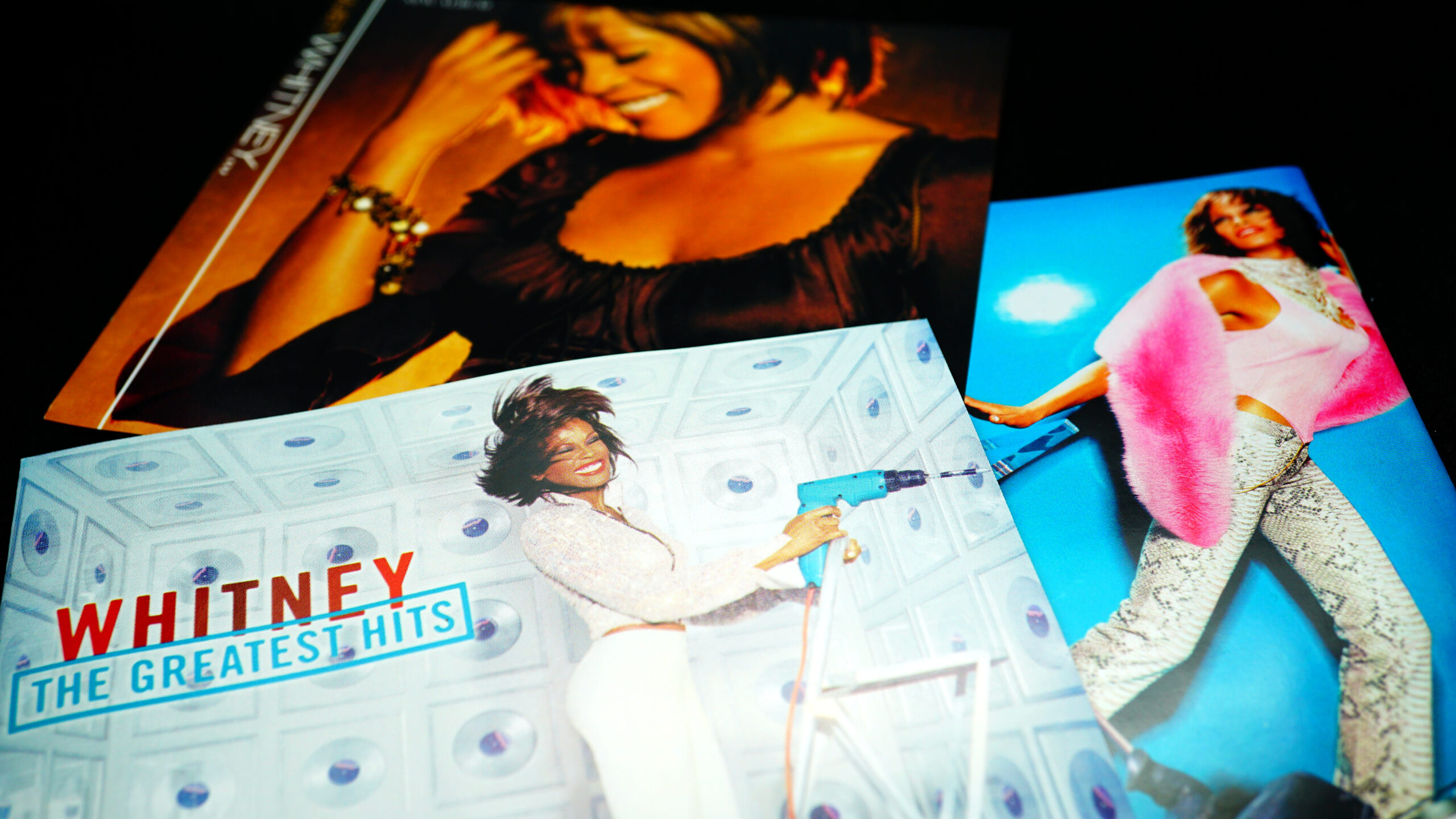 Η φωνή της Whitney Houston και η τεχνητή νοημοσύνη | travel.gr