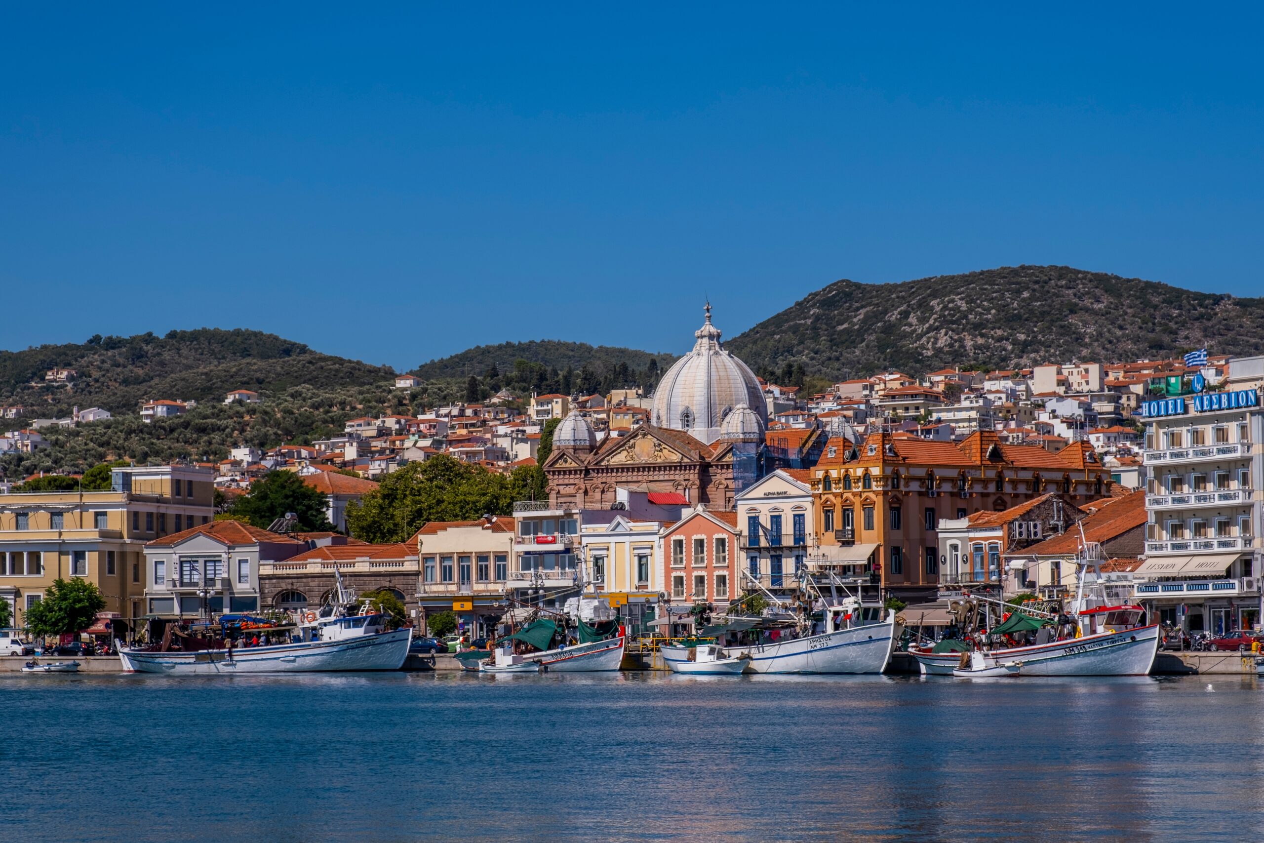 Μυτιλήνη: Χρονοκάψουλα στο Αιγαίο | travel.gr